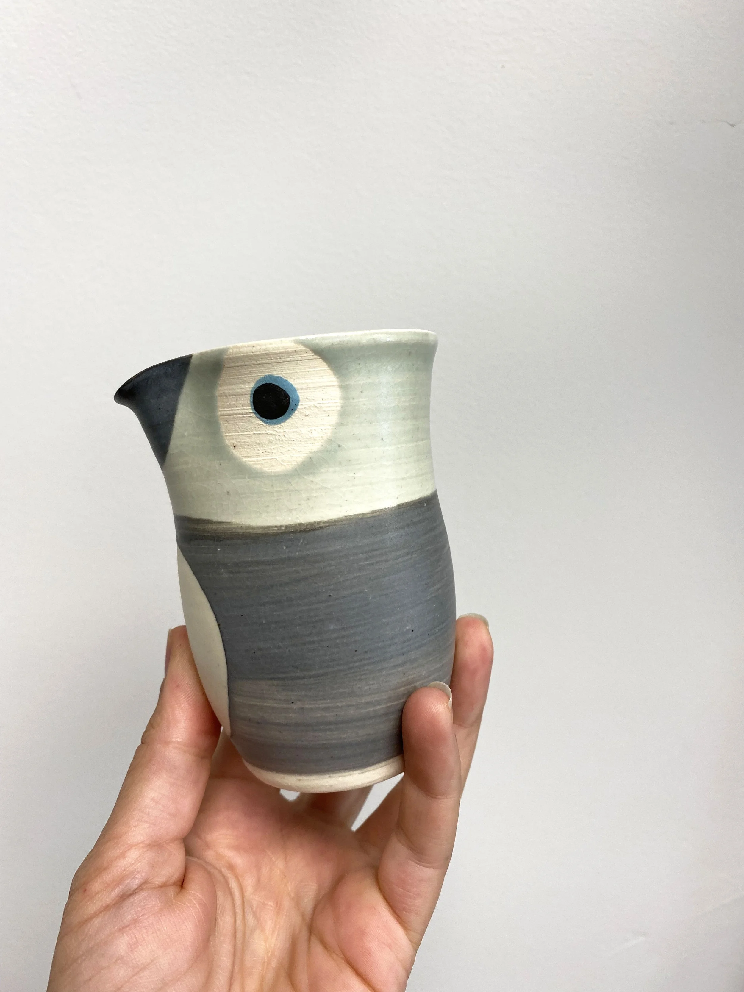 Toutouwai South Island Robin Jug (2 sizes) — Frank's Corner