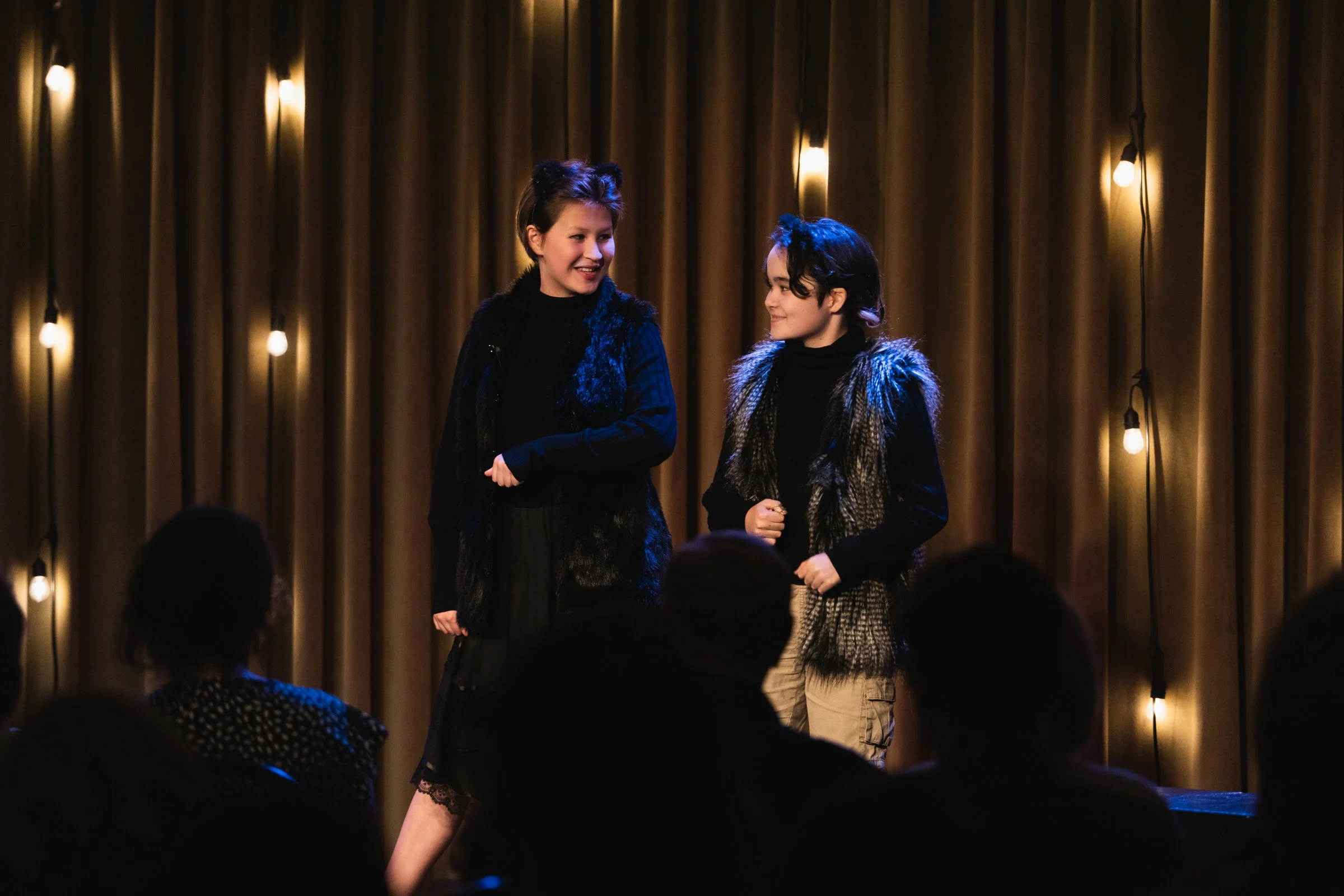 merakitheatre.com — Contact