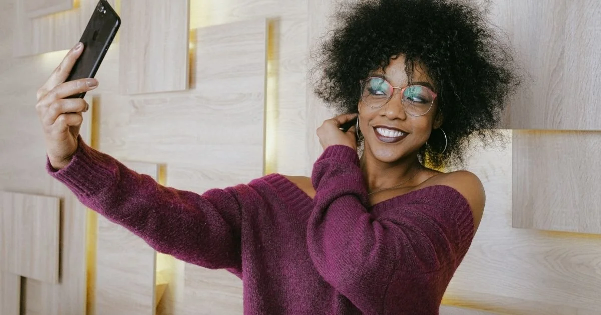 5 Irresistible Facebook and Instagram ads to build your beauty biz