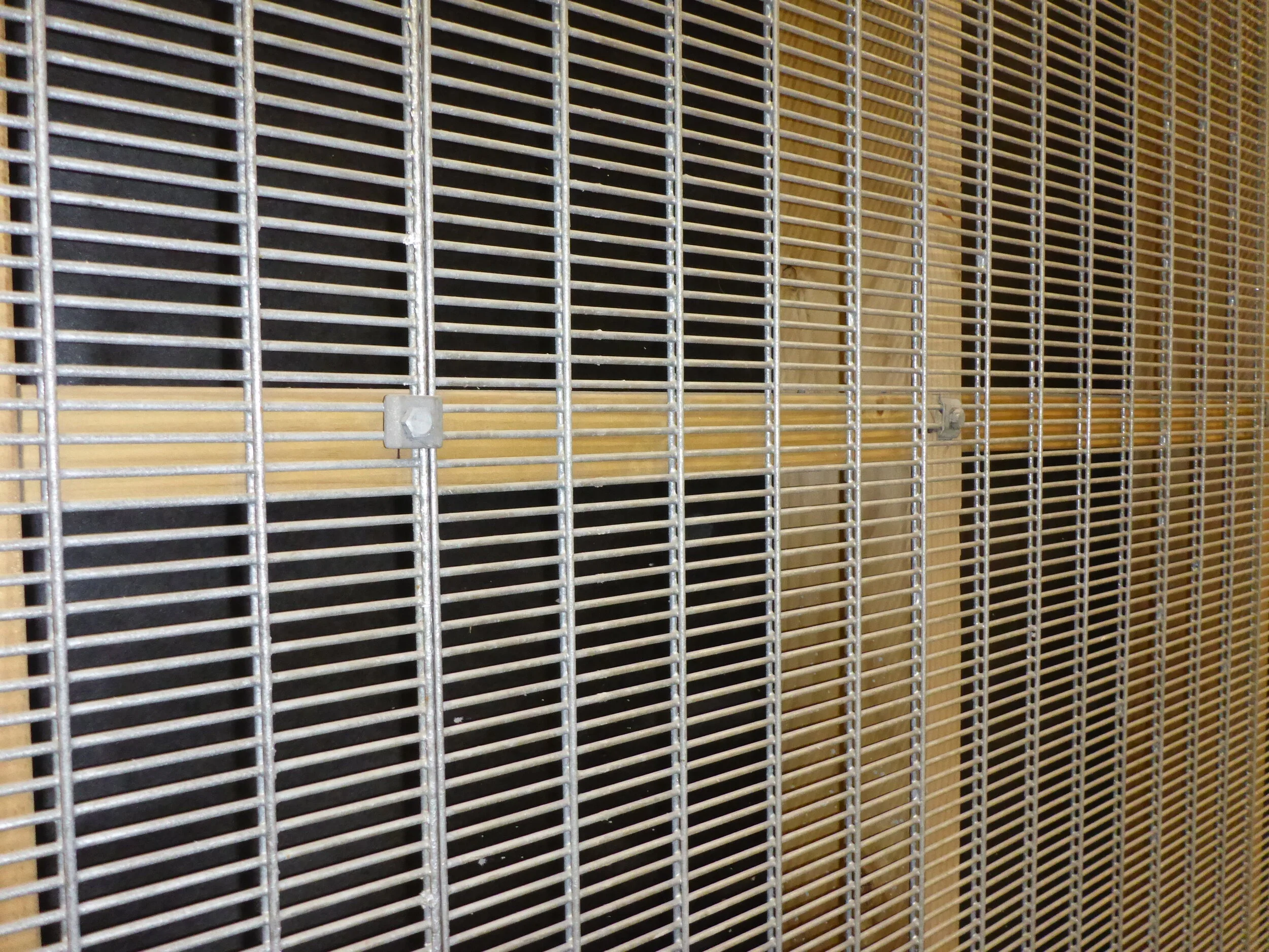 358 Anti-climb – Rigid mesh fencing — High Security Perimeter ...