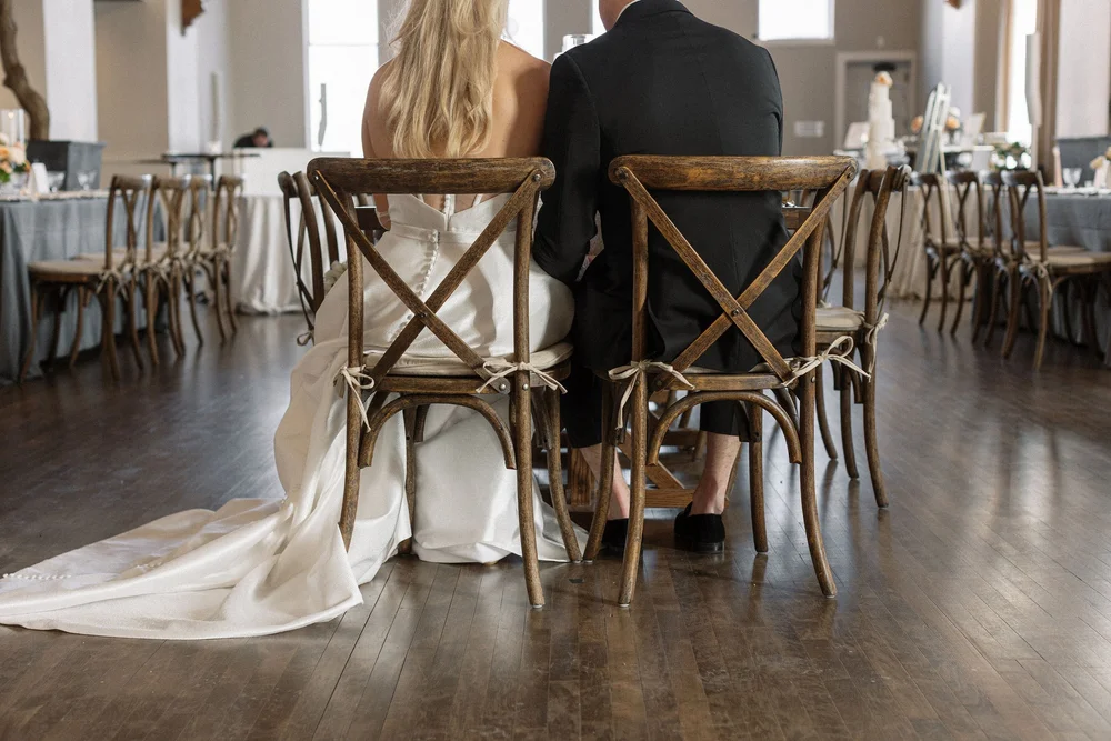 KINGS DINING TABLE — St. James 1868