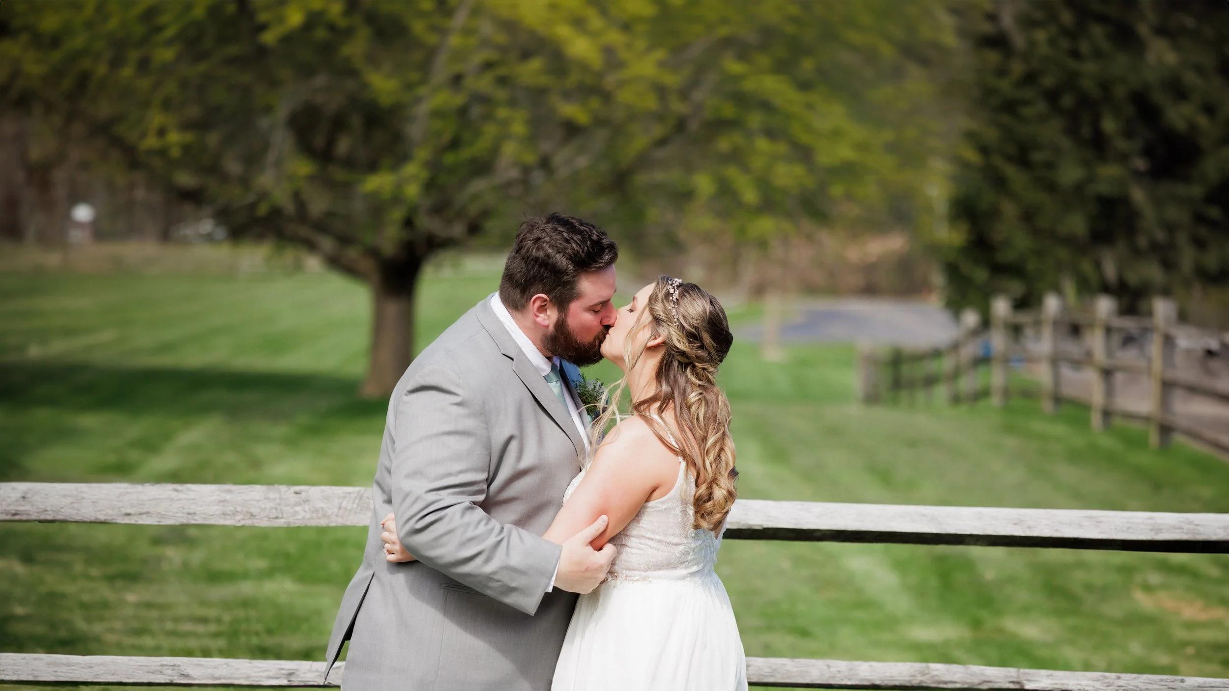 Leah And Michael's Springtime Wedding In Portsmouth, NH — Jimmy Gray Photo