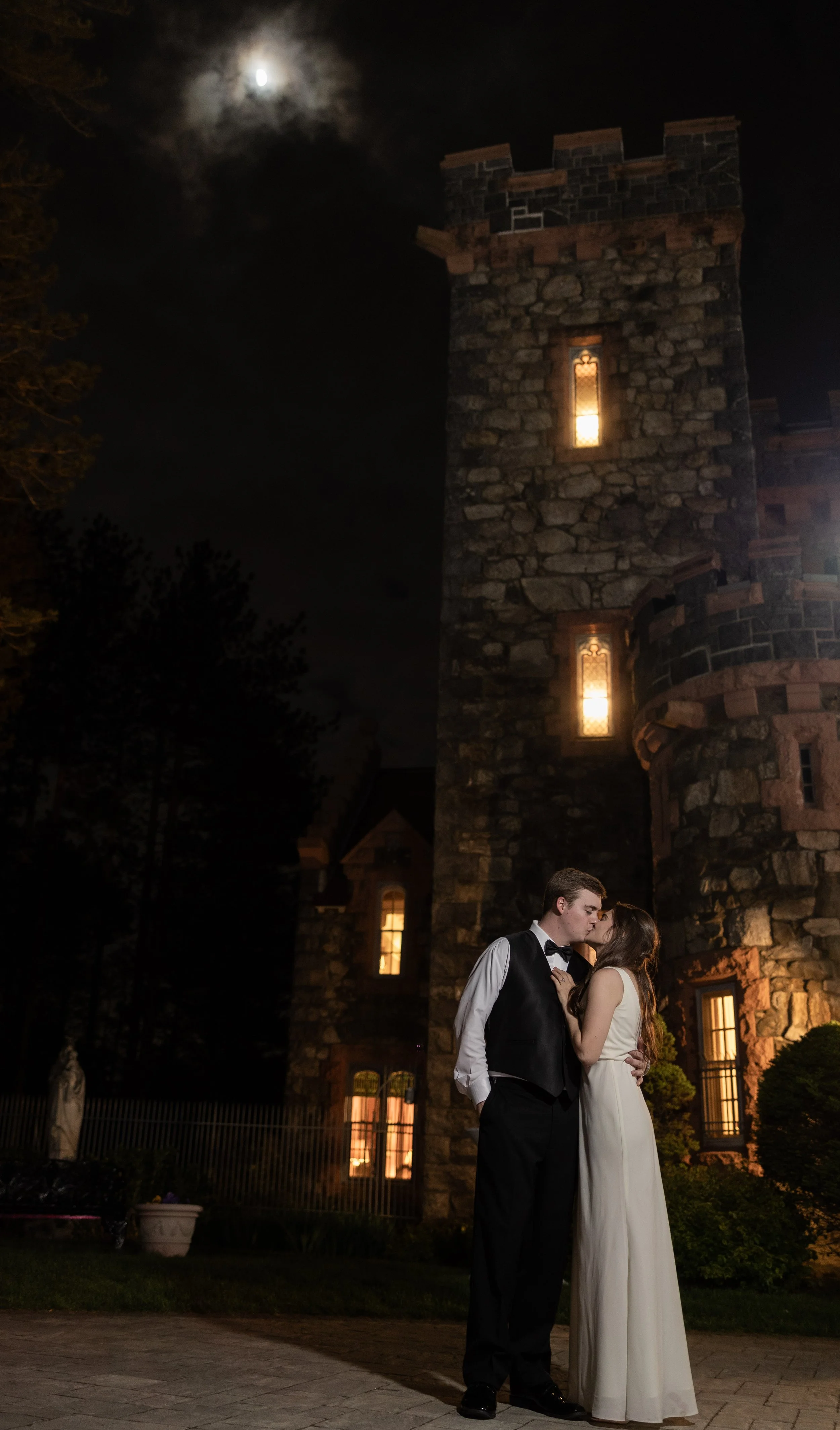 Alexis And John's Springtime Wedding At Searles Castle — Jimmy Gray Photo