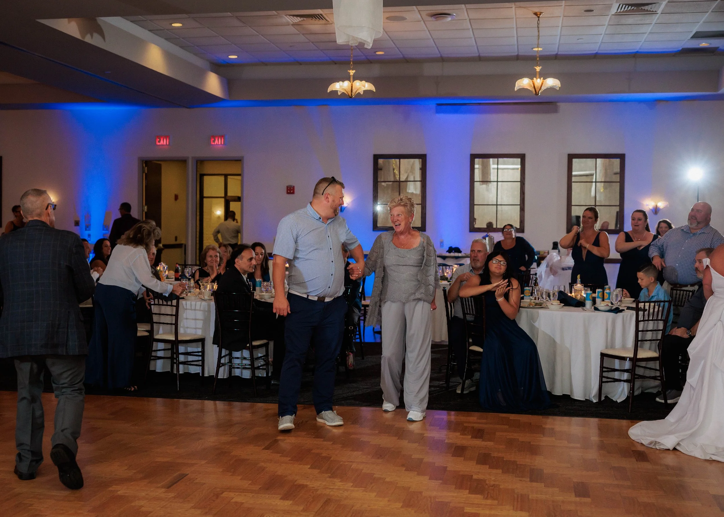 Christina and Tim's September Wedding at Castleton in Windham, NH ...