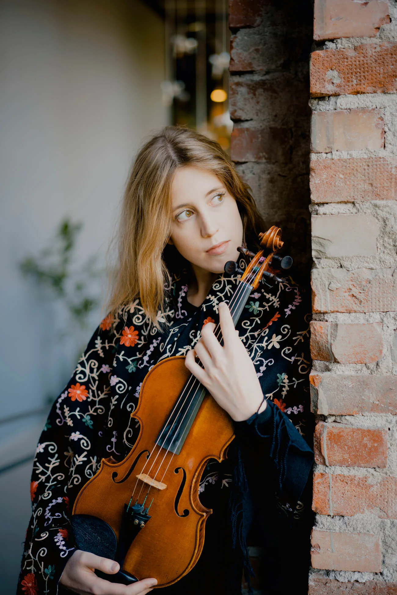 PHOTOS — VILDE FRANG