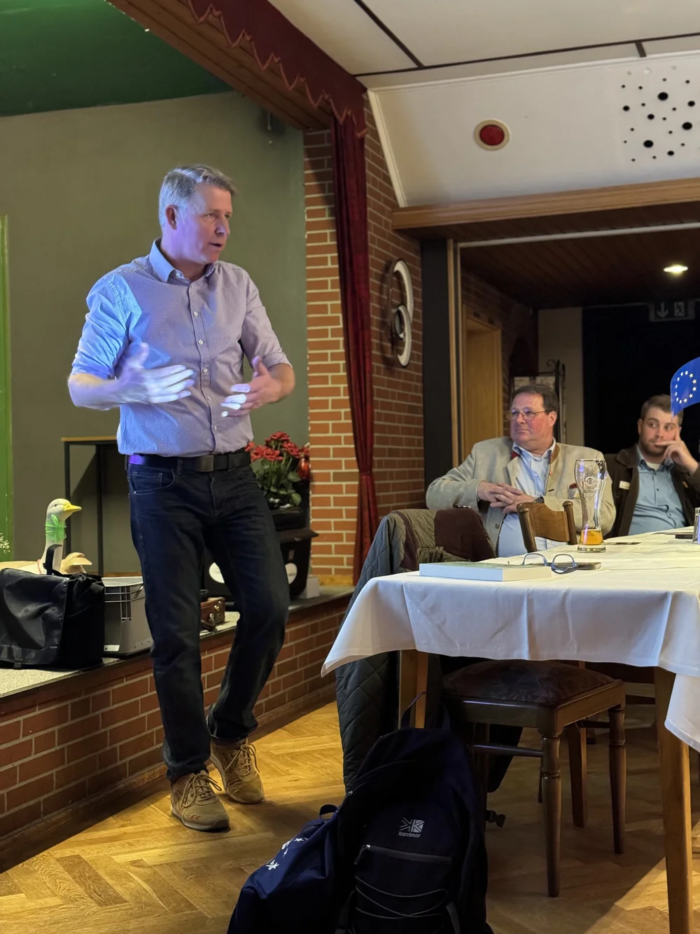 Herr Lee erklärt die Welt | BöhmeZeitung