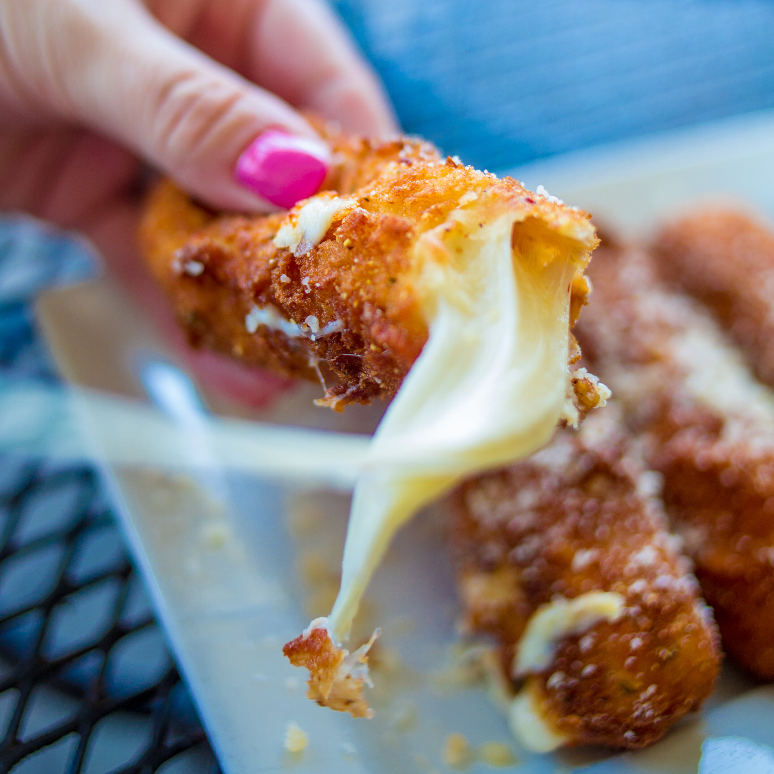 CLICK HERE for Willie's Restaurant menu — Willie's Restaurant