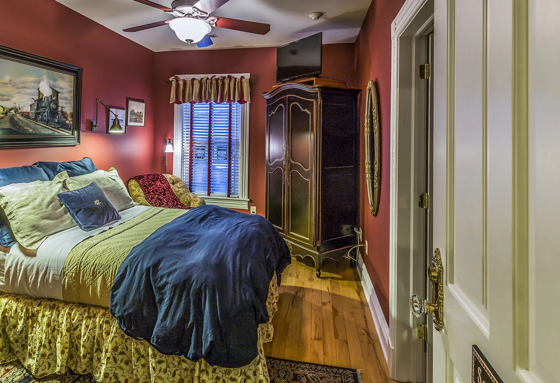 Luxury Guest Rooms at the Raritan Inn — Raritan Inn Bed and Breakfast