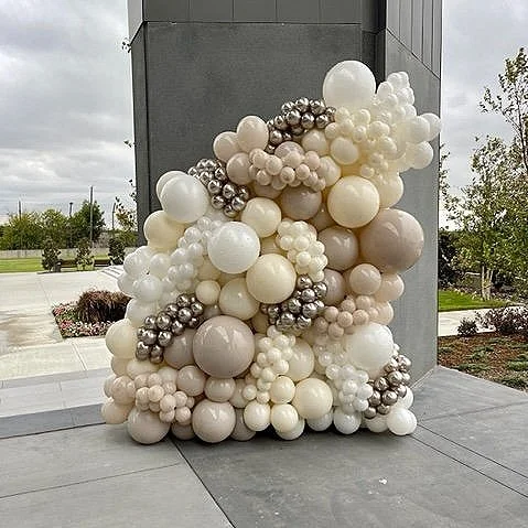 Don't be basic. Be CHIC!