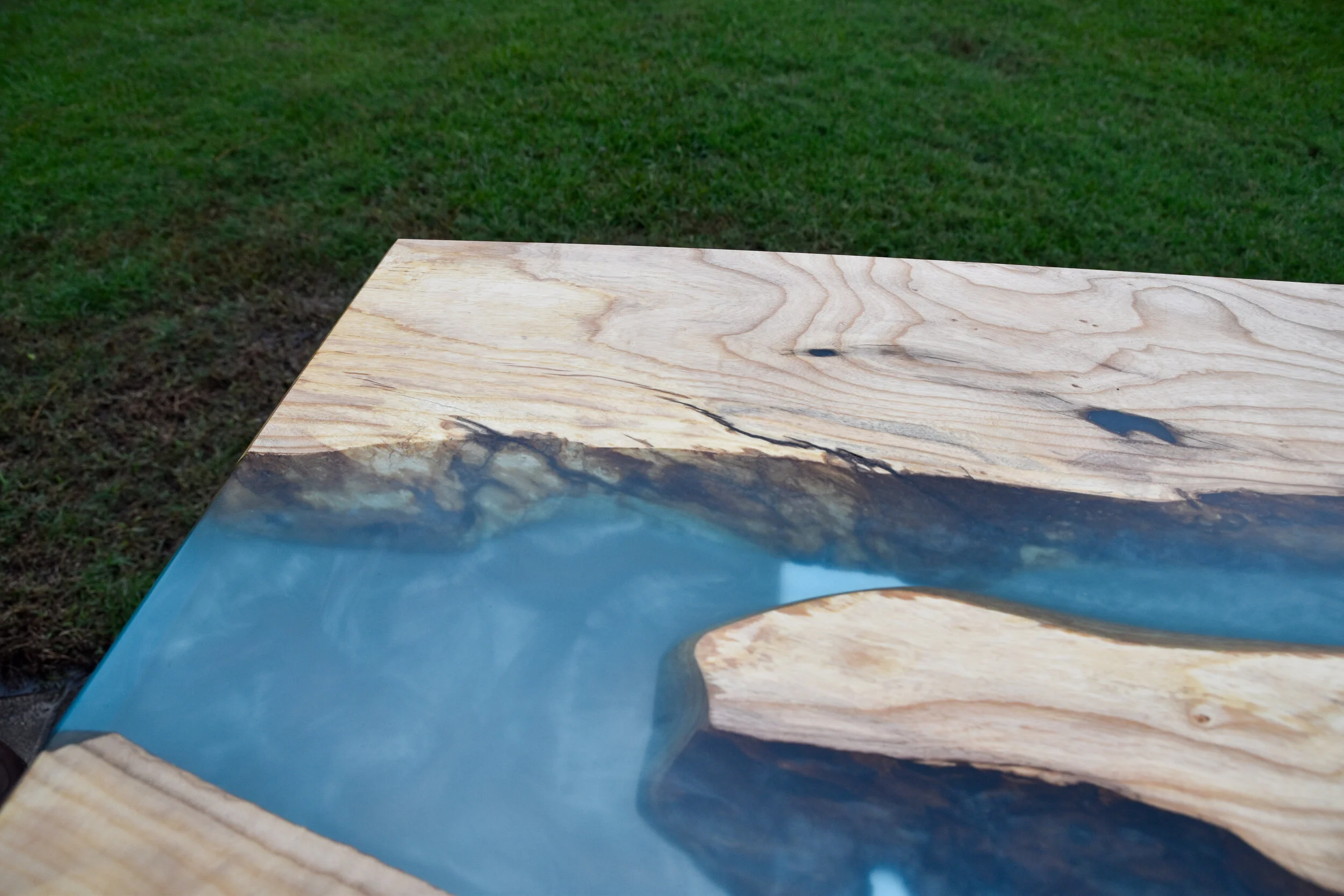 6 Things You Need To Know When Buying A River Table | The Knotty Log