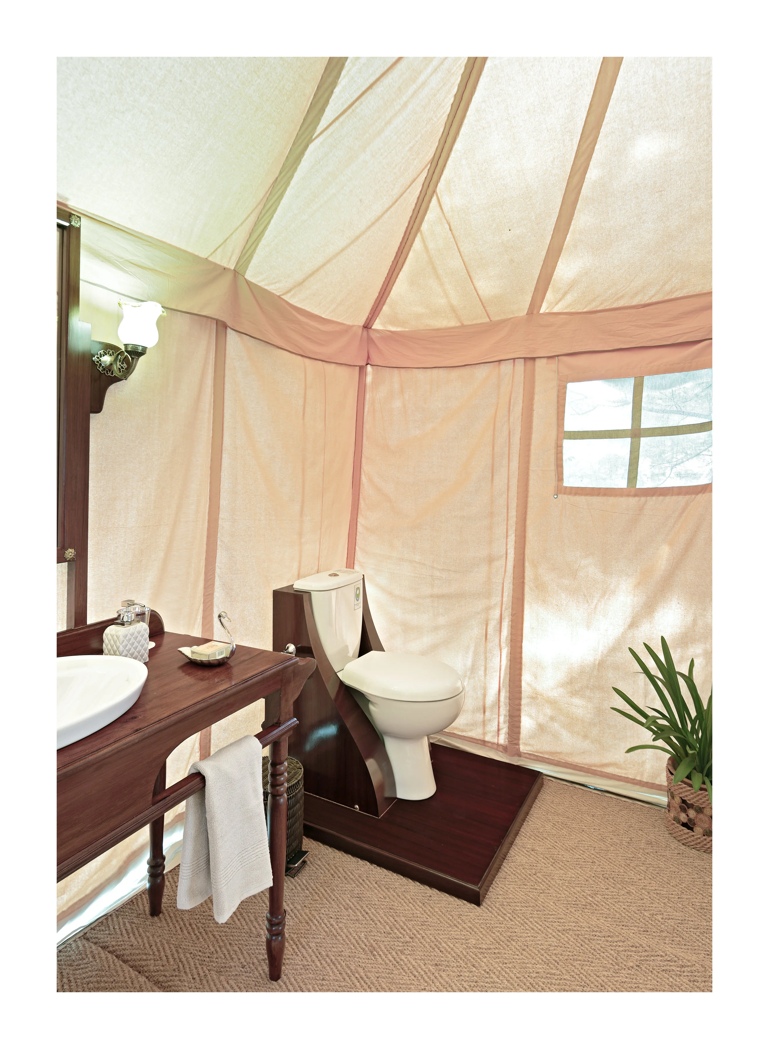 Luxury Tents — Dera Amer