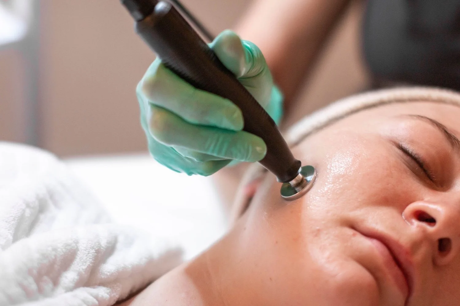 HI-TECH FACIALS — SKIN RNI