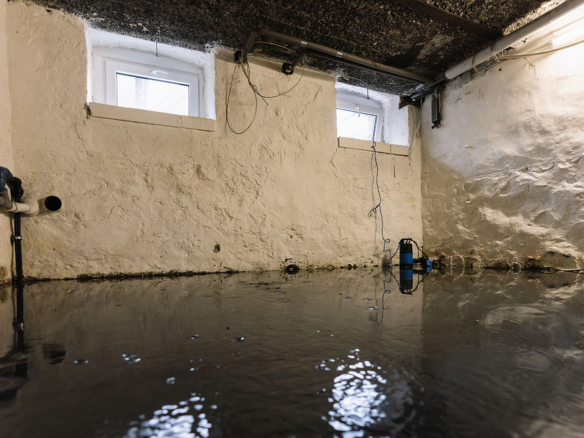 How to Choose a Water Damage Restoration Company | Public Adjuster