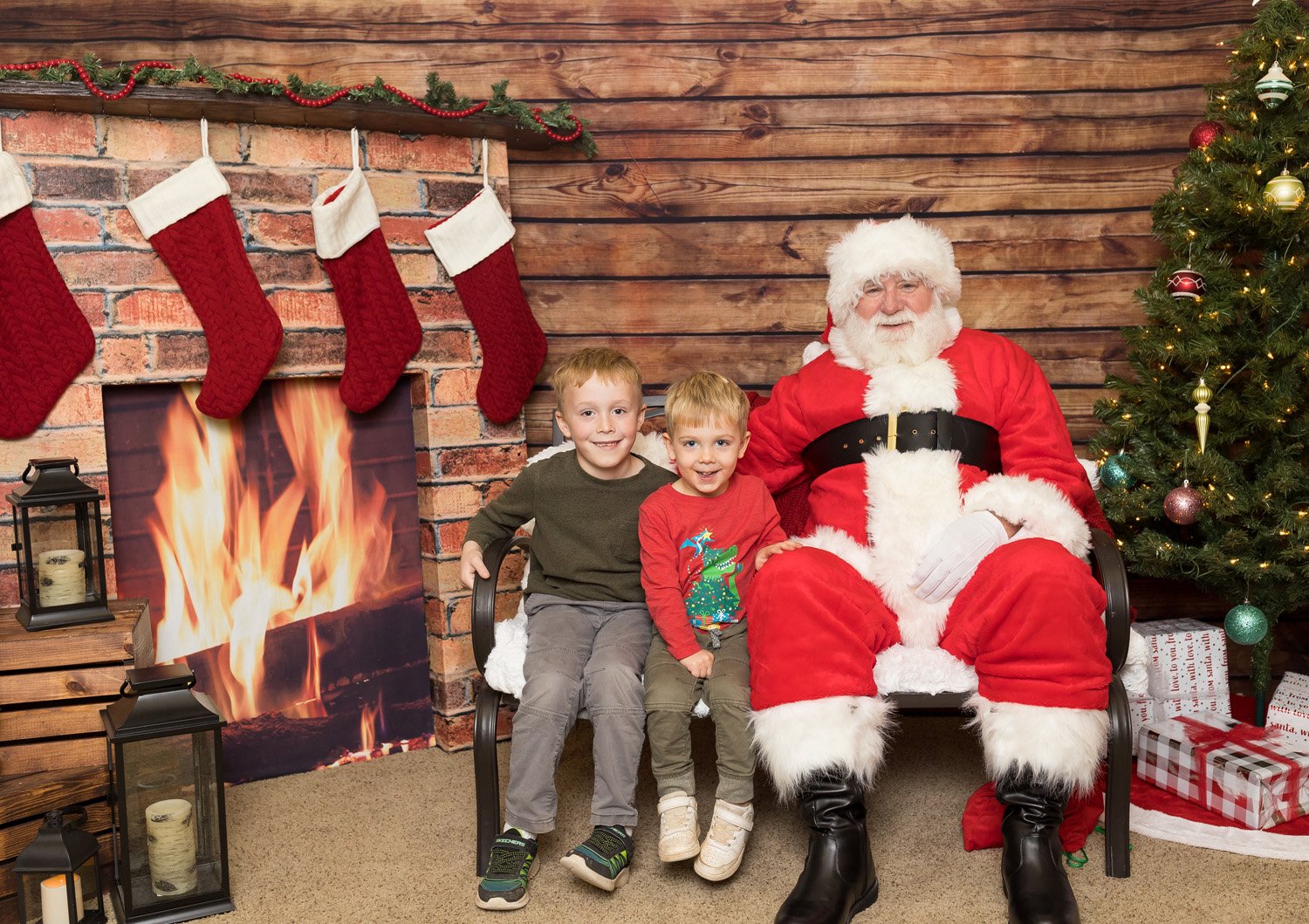 Santa Minis — Diana Fast Photography- Redding CA Portrait Photography