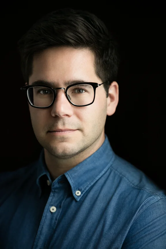 Bio/Contact — Ryan Chapman