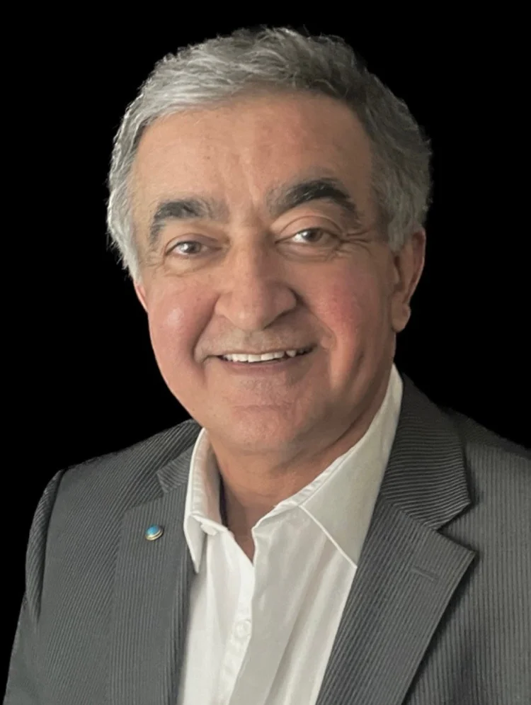 Dr. Darab Hormozi - Oculofacial Surgeon