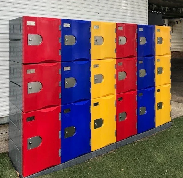 LOCKERS — Steelco