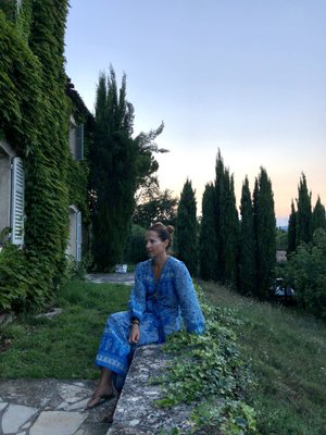 About — BECKY HALL