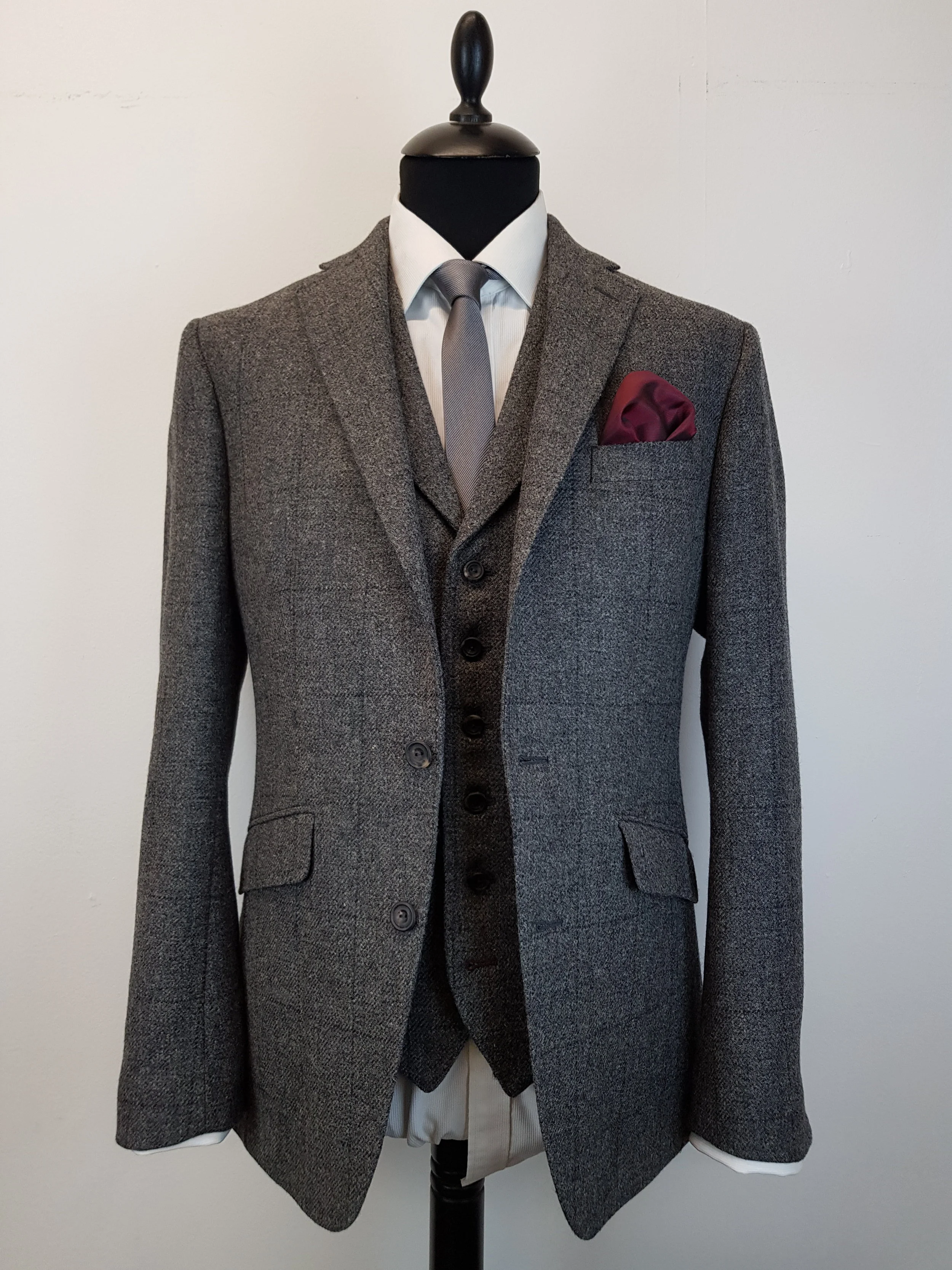 3 Piece Suit in Grey Check Cheviot Tweed — TWEED ADDICT