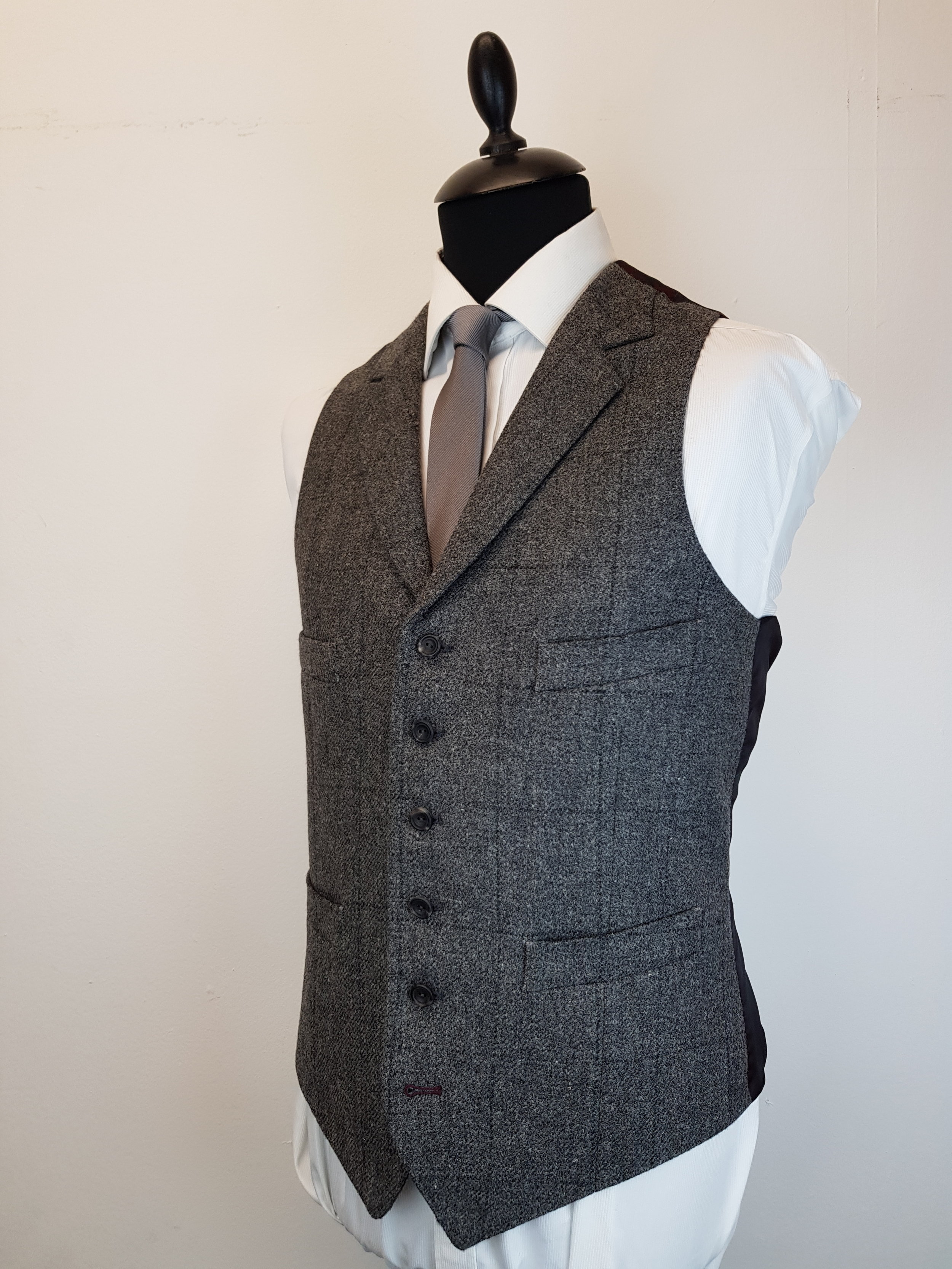 3 Piece Suit in Grey Check Cheviot Tweed — TWEED ADDICT