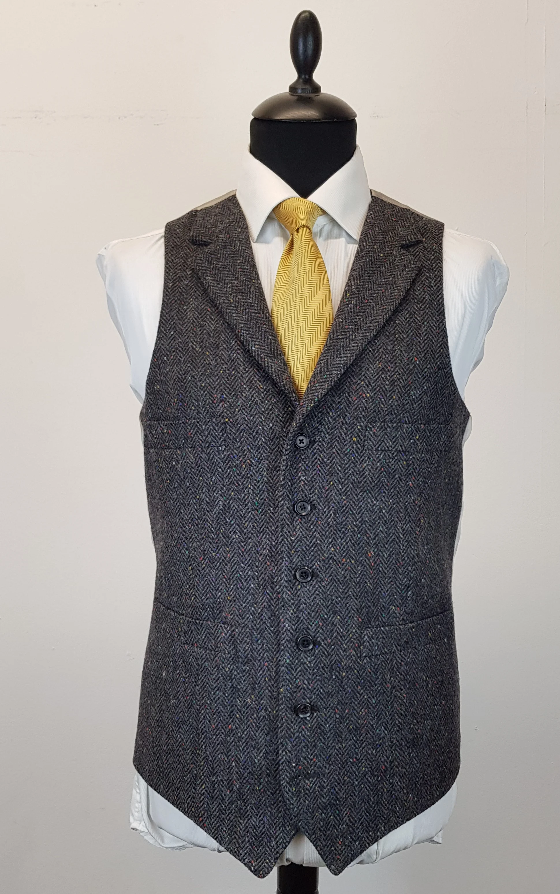3 Piece Suit in Grey Herringbone Donegal Tweed — TWEED ADDICT