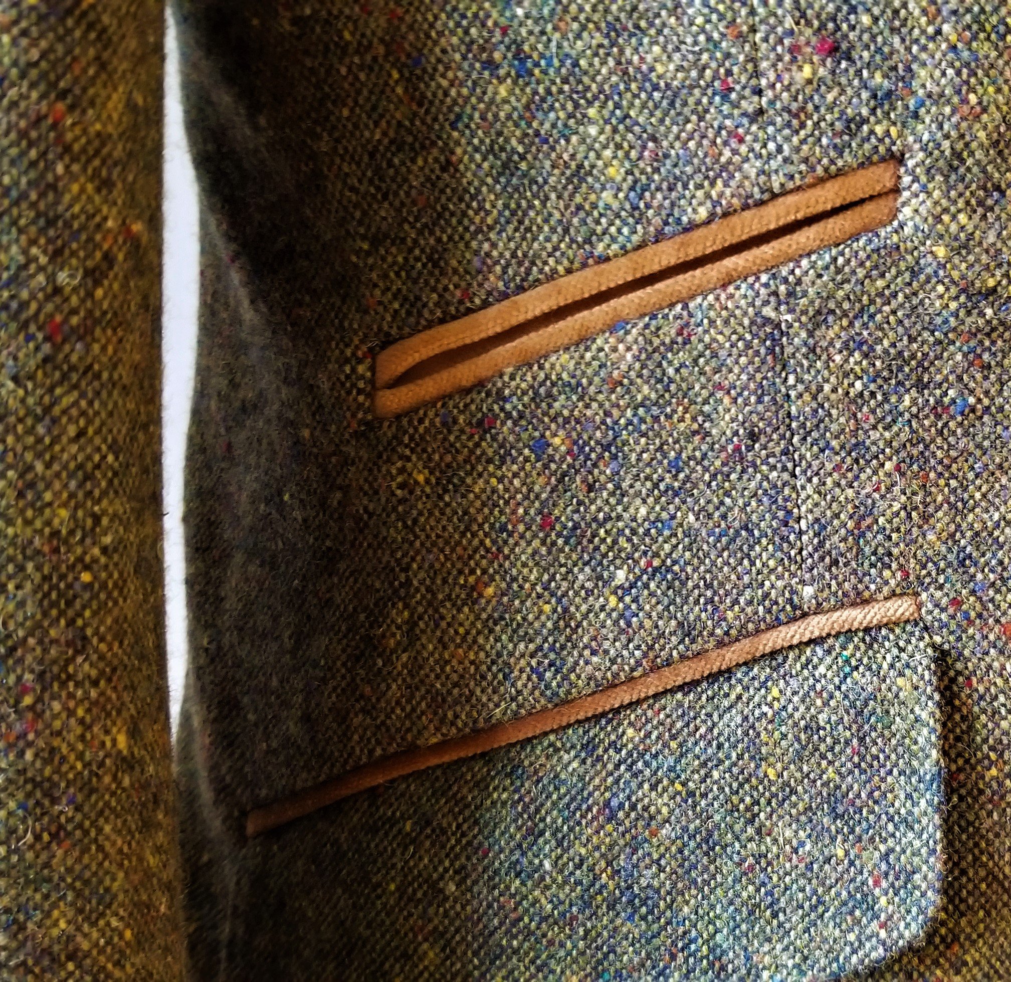 3 Piece Suit in Magee Green Donegal Tweed — TWEED ADDICT