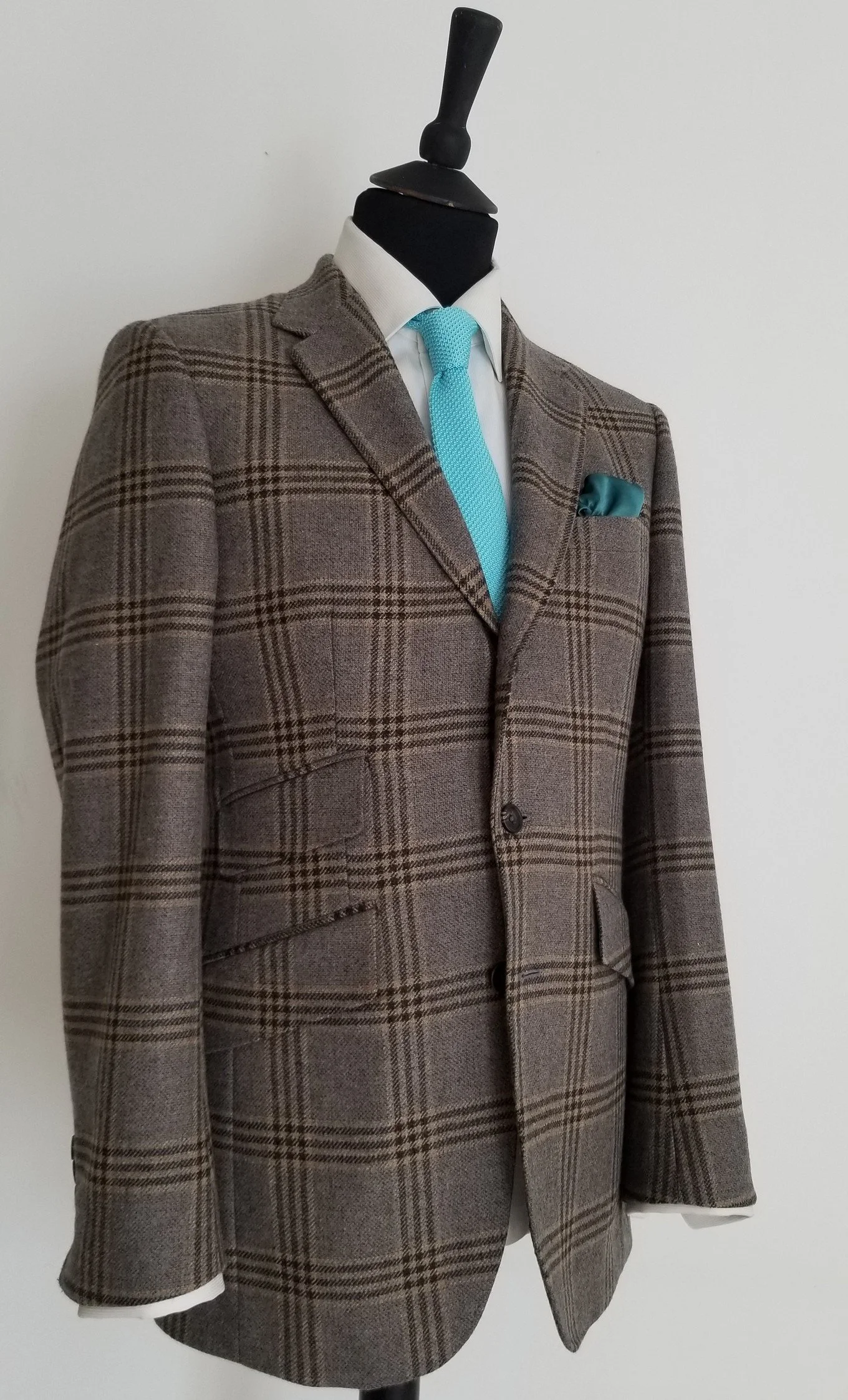 Bold Check Grey and Beige Tweed Jacket — TWEED ADDICT