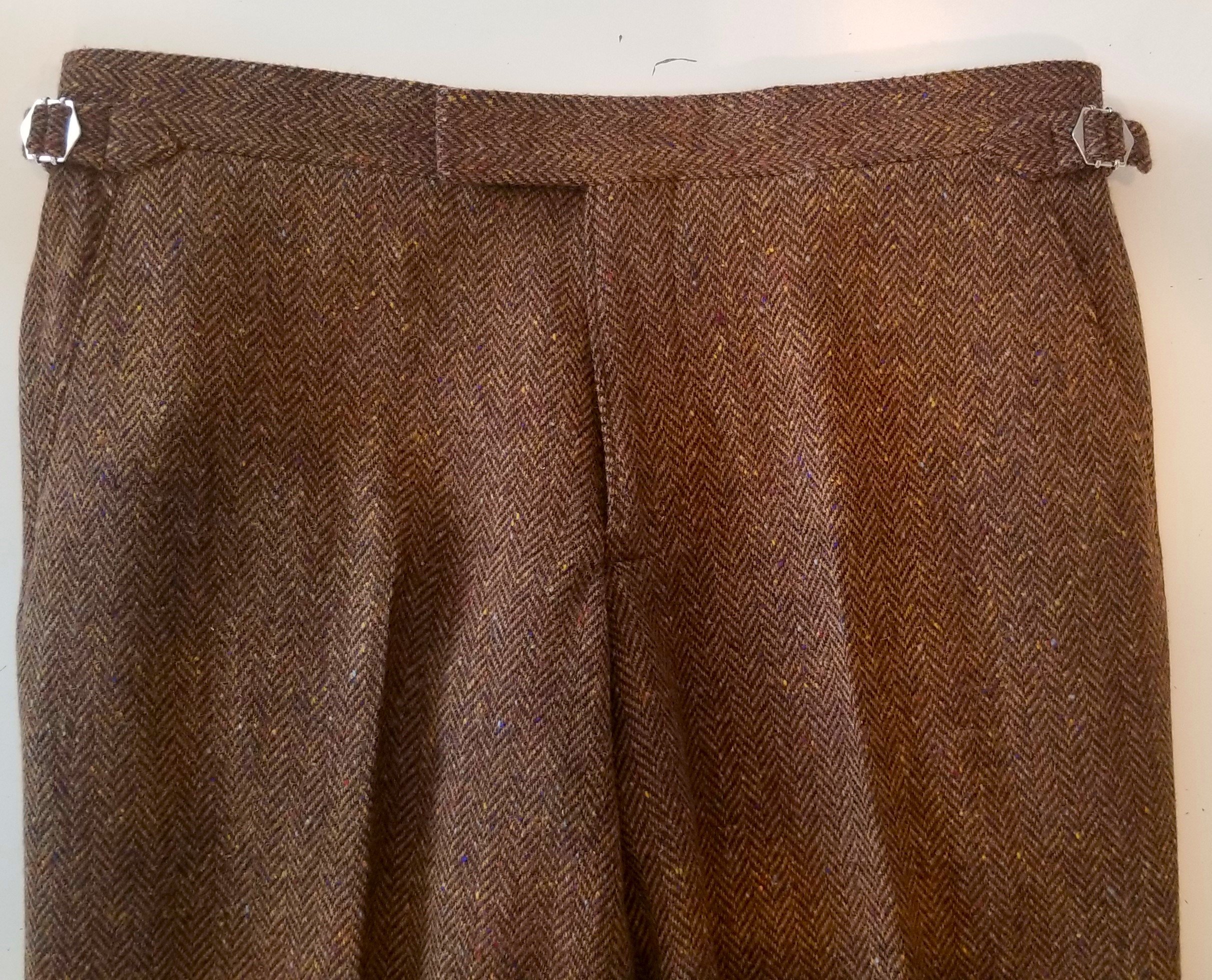 3 Piece Suit in Brown Herringbone Donegal Tweed by Magee — TWEED ADDICT