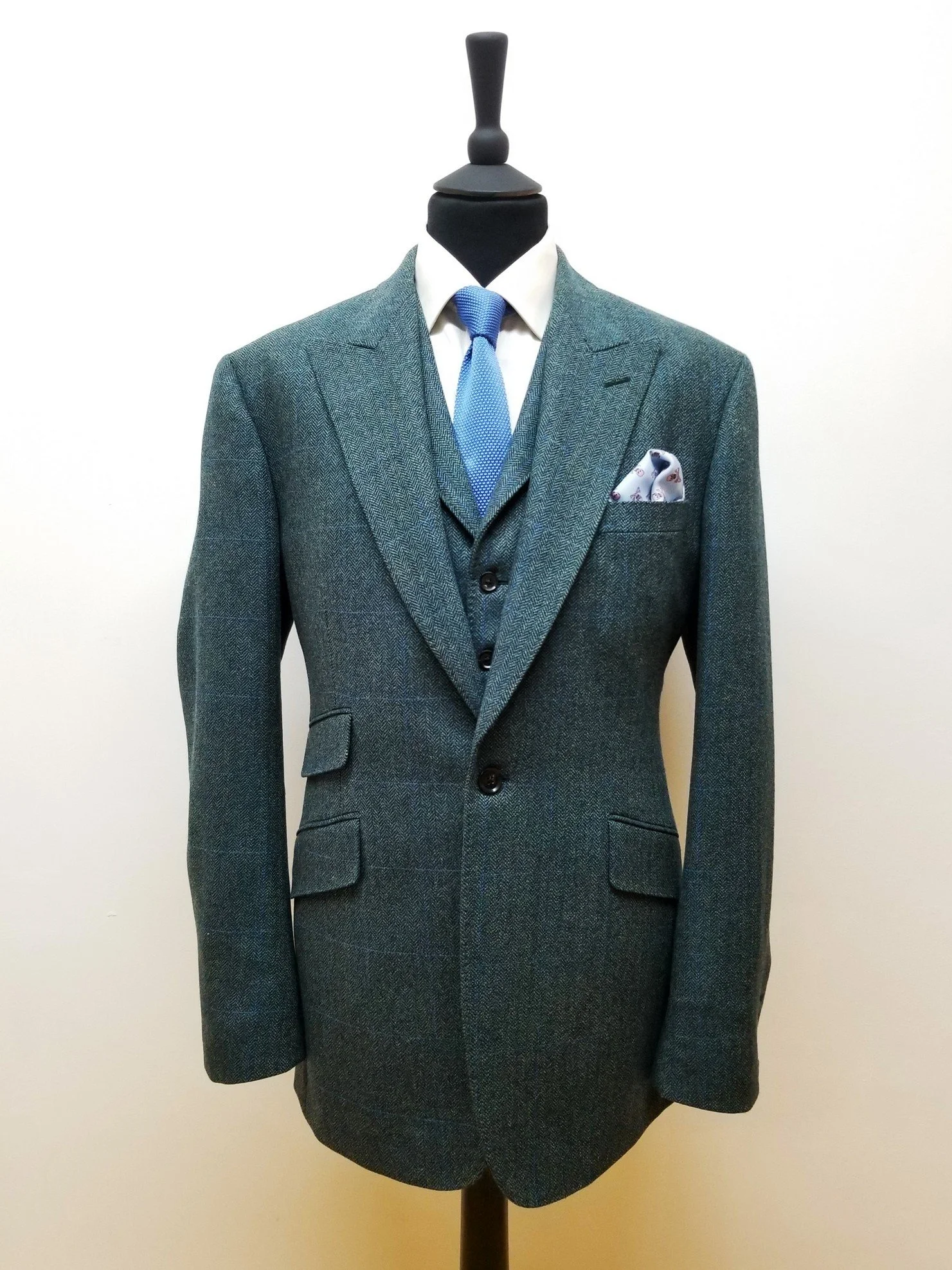 3 Piece Suit in Lovat Mill Teviot Tweed — TWEED ADDICT