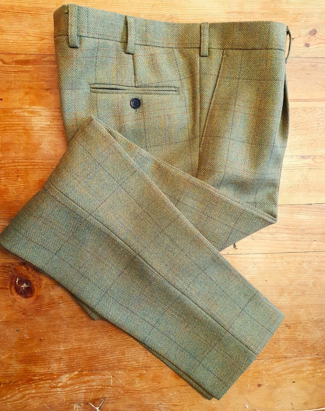 3 Piece Suit in Lovat Mill Kirkton Green Check Tweed — TWEED ADDICT