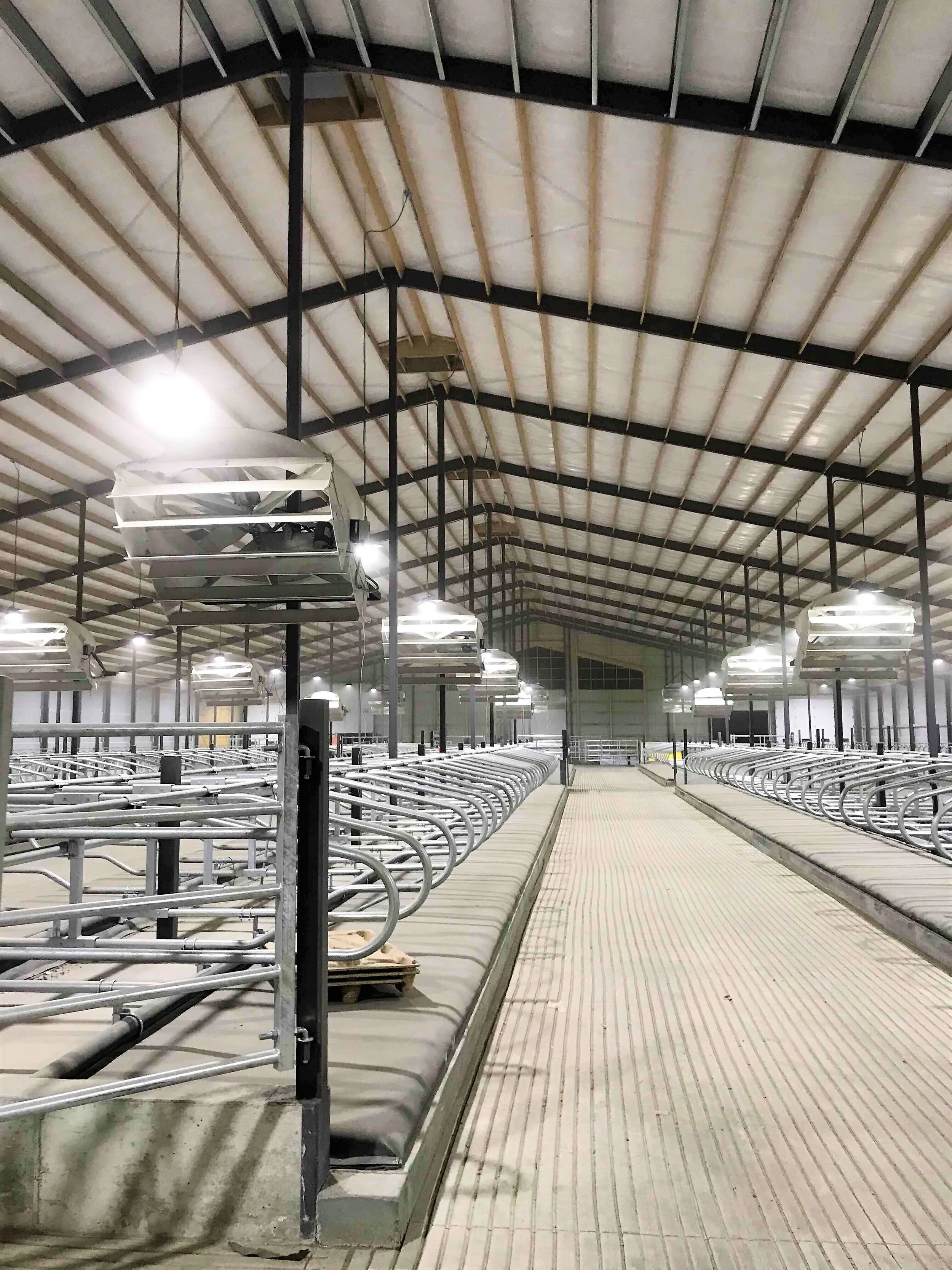 Nedved Family Farms Robot Barn | Bayland Buildings, Inc. — Bayland ...