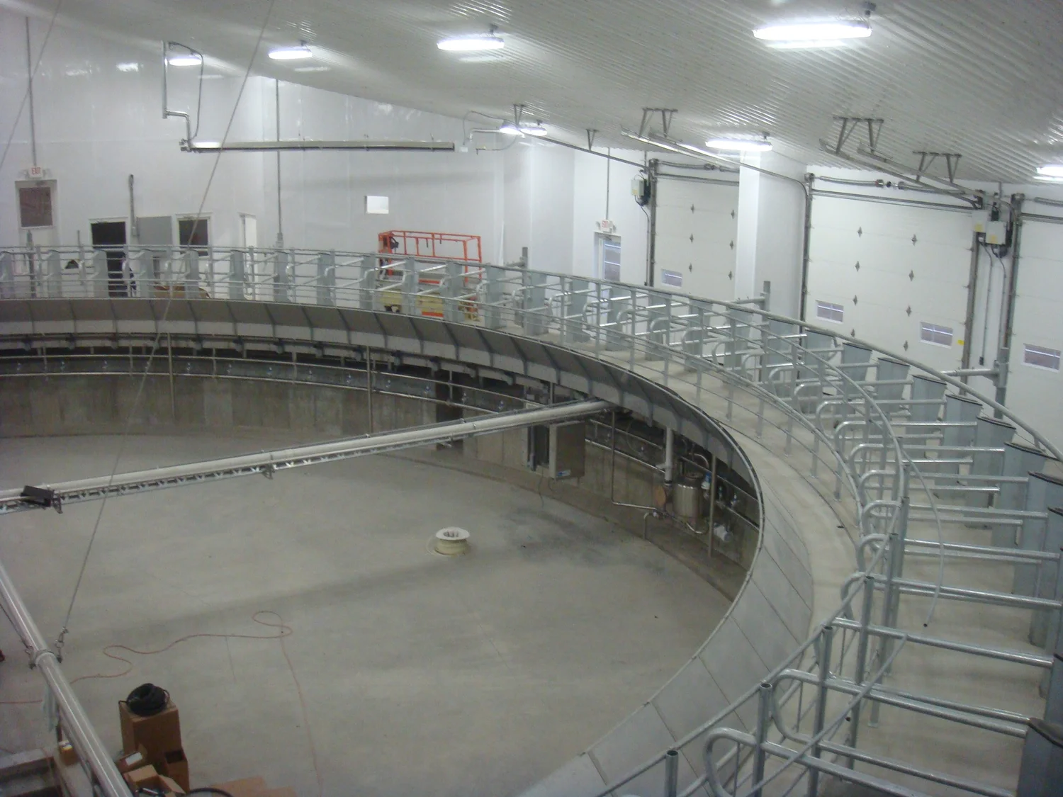 Double 80 Stall Rotary Parlor — Bayland Buildings
