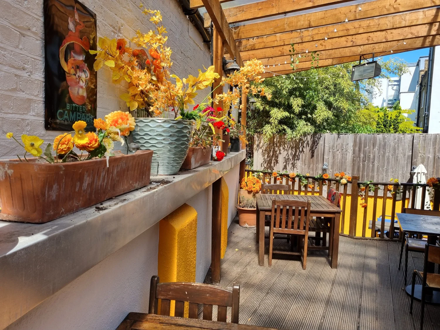 THE FOXGLOVE FREE HOUSE