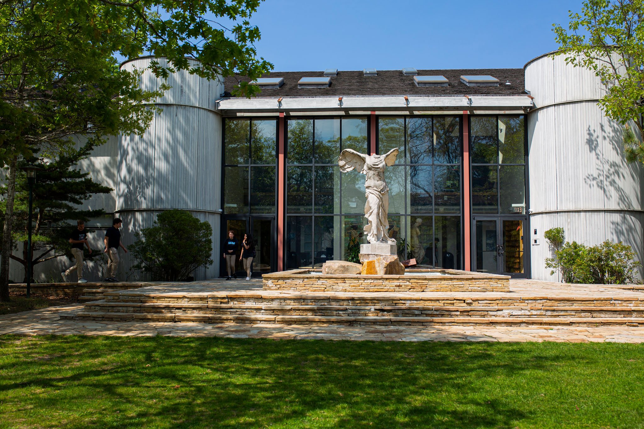 Campus Tours — Ross School