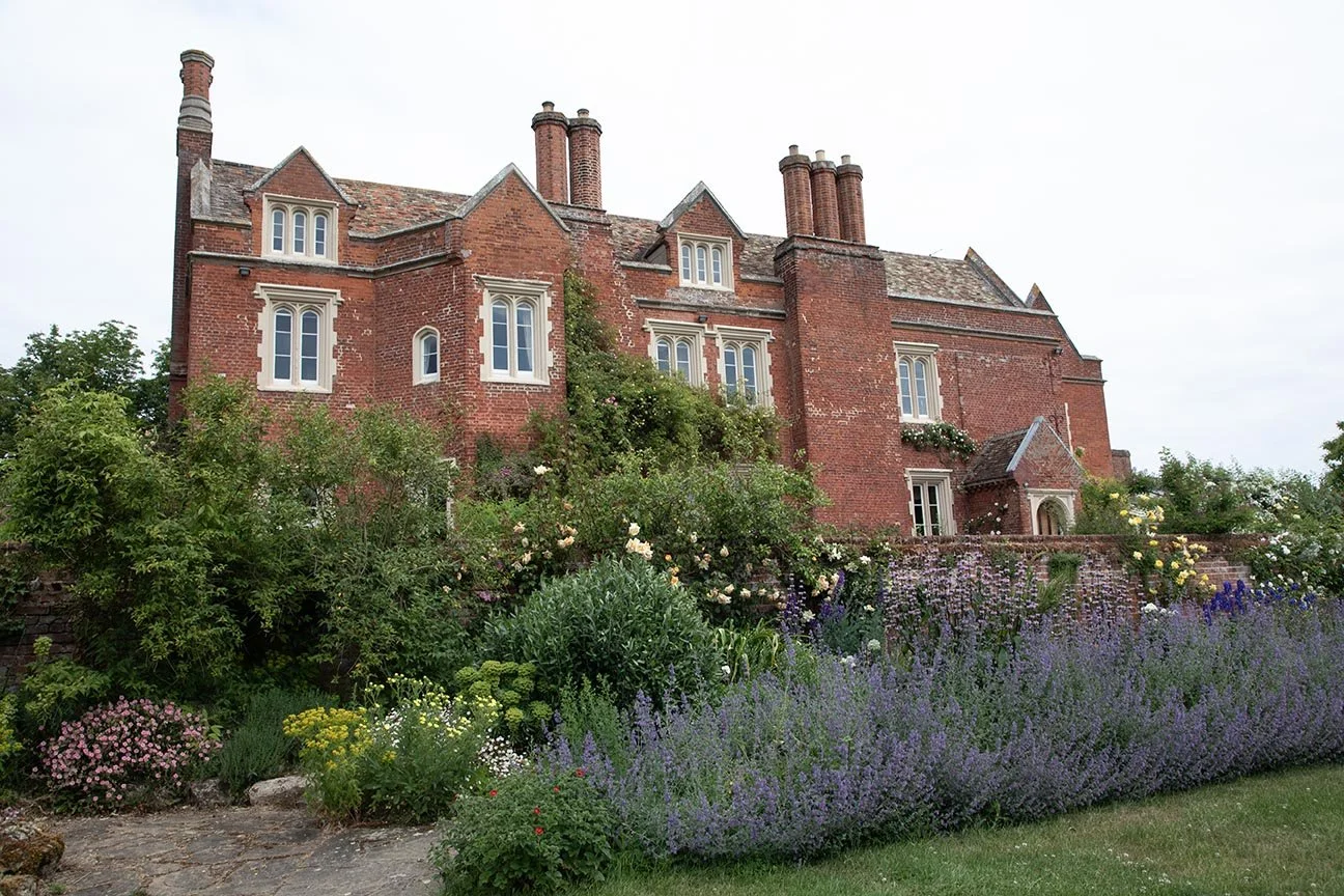 Cosi Fan Tutte AT CHILDERLEY HALL — THE CAMBRIDGE CRITIQUE