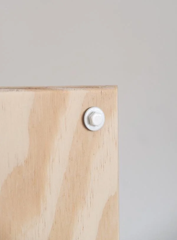 Lockdown side table — nilteixido.com