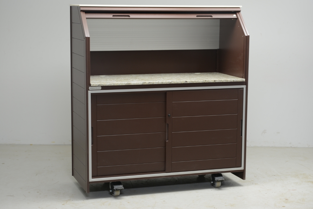 Medium Locking Wait Station / Podium | Vermont Islands