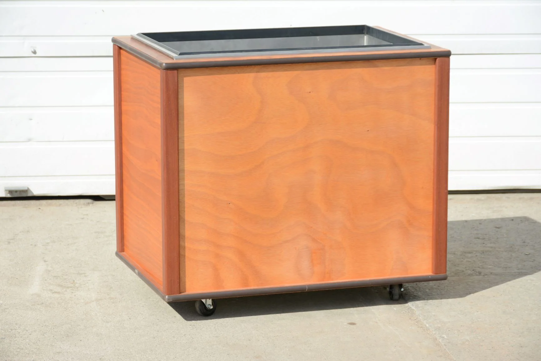 Mobile Ice Caddy | Vermont Islands