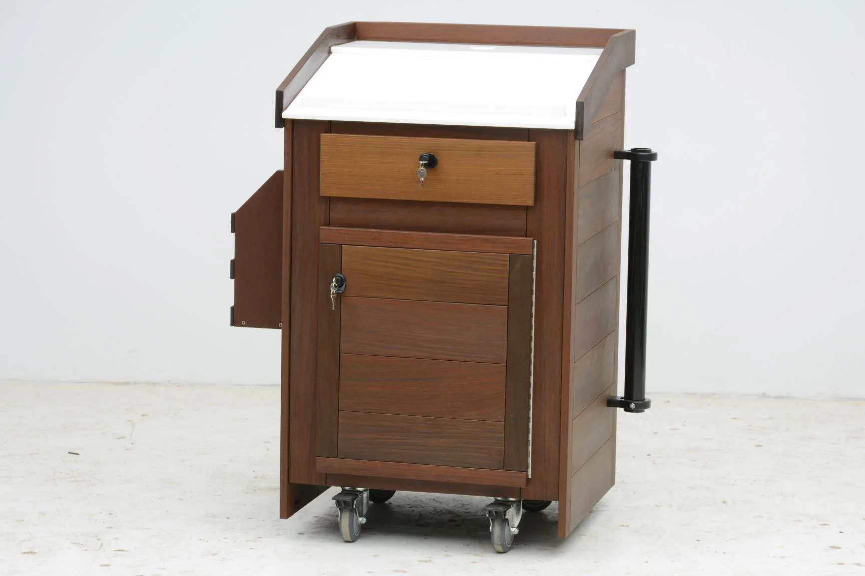 Outdoor Host Stand Podium | Vermont Islands