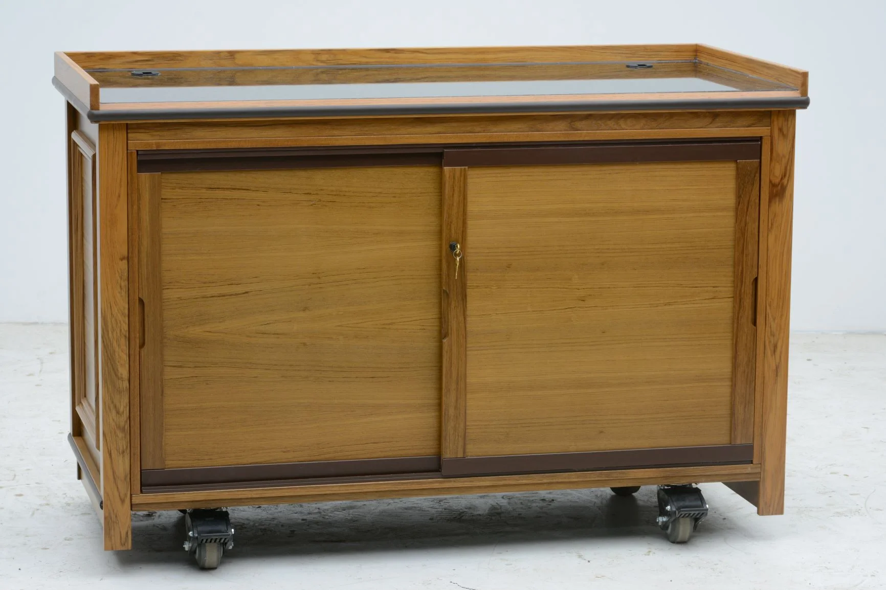 Portable Outdoor Wait Station | Vermont Islands