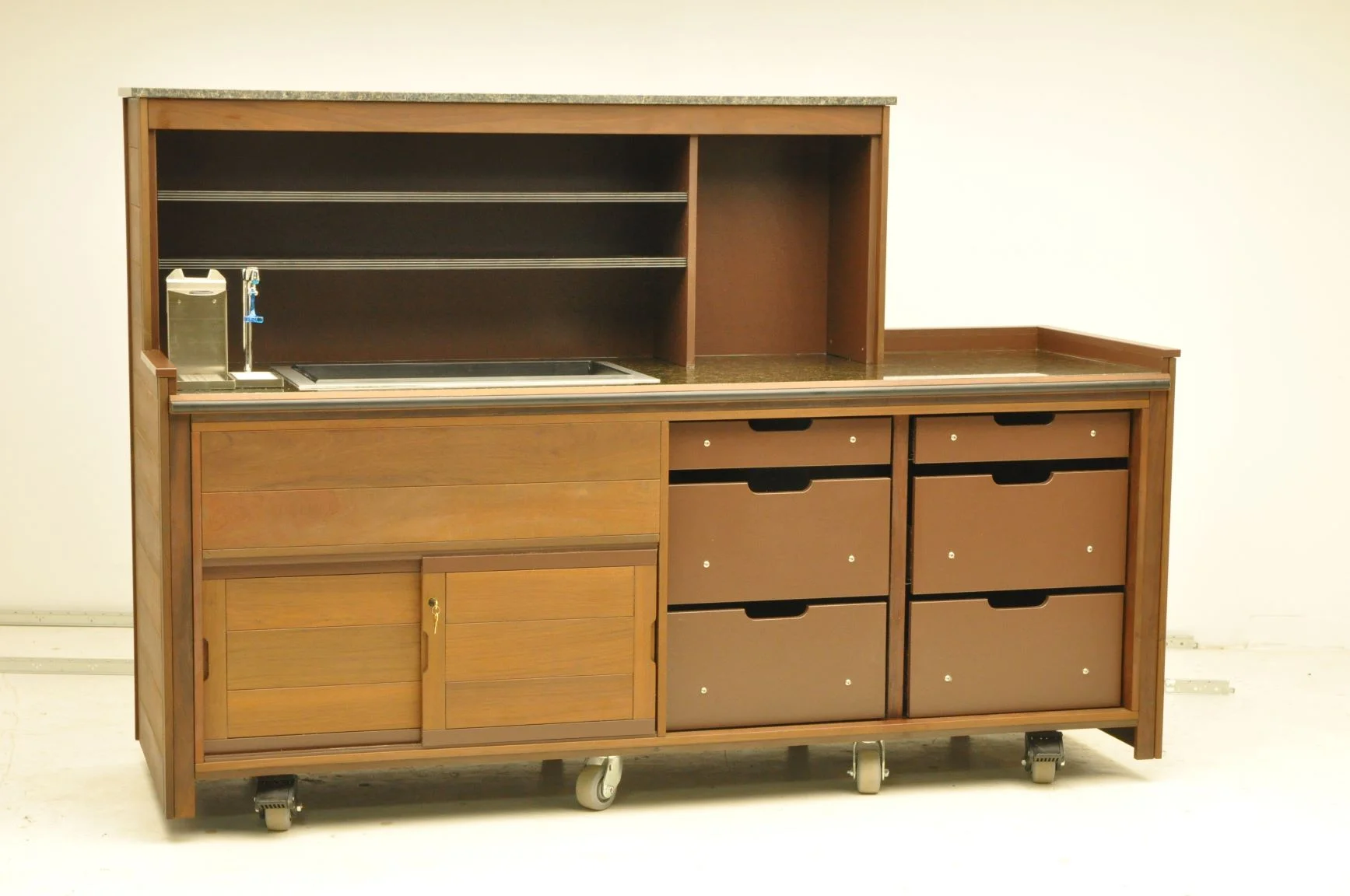 Mobile, Modular & Portable Bar Photo Gallery | Vermont Islands