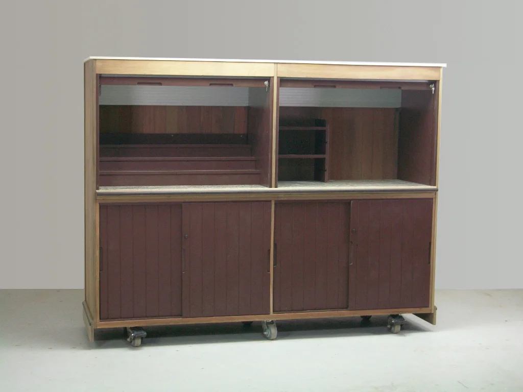 Large Locking Outdoor Portable Back Bar | Vermont Islands