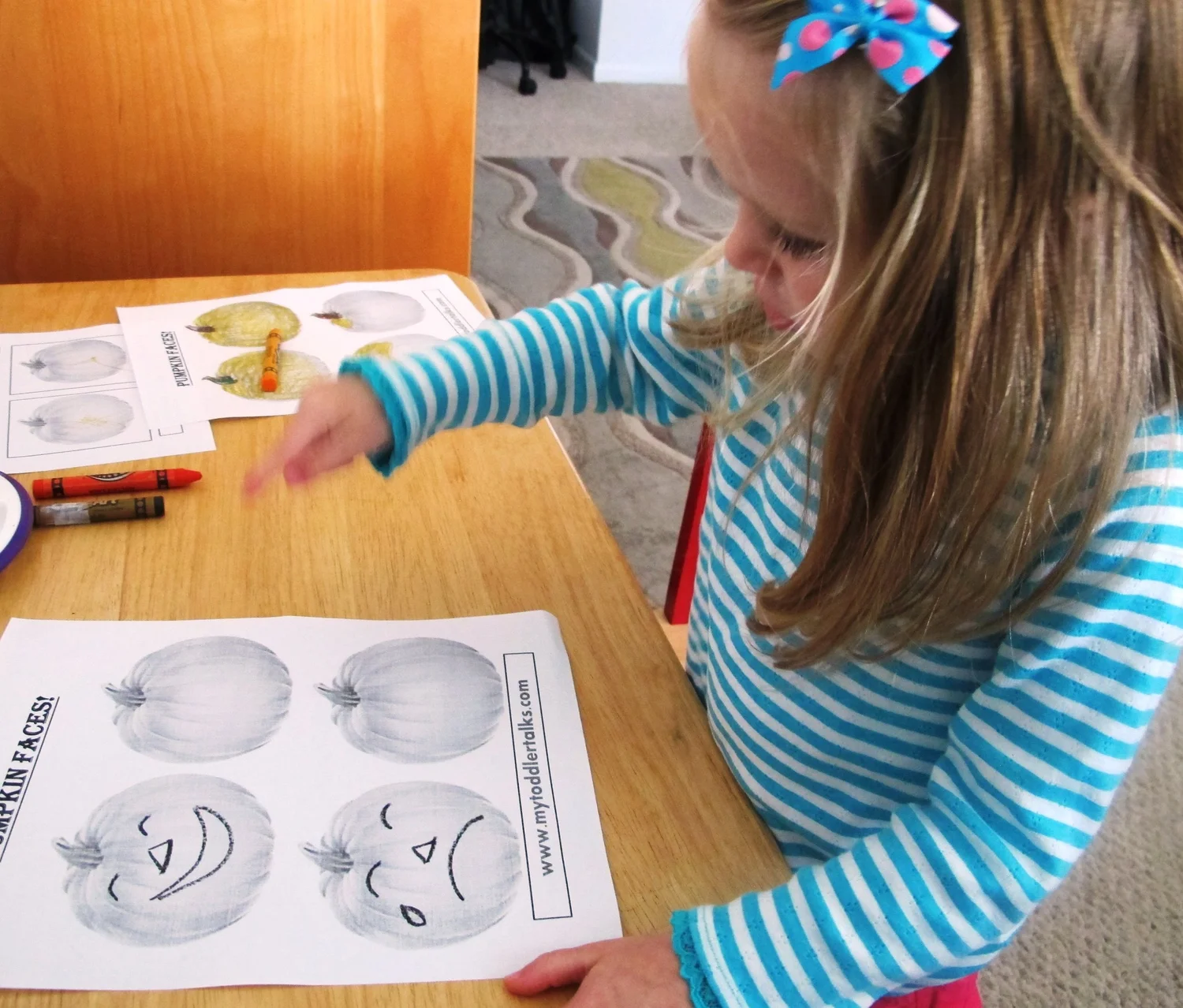 A Toddler Pumpkin Book to Build Language: It's Pumpkin Day, Mouse! — My ...