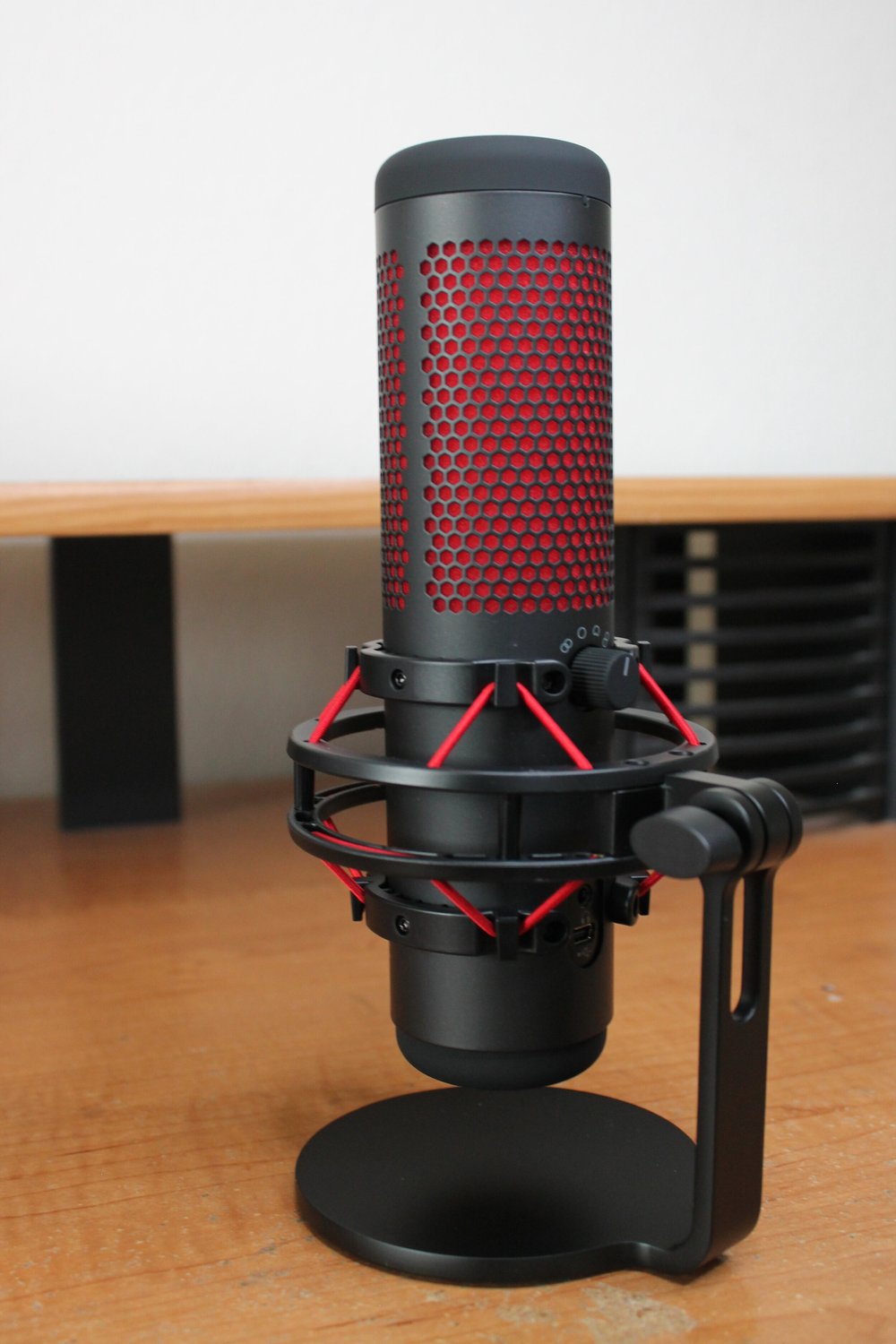 Blue Yeti vs HyperX QuadCast — Stream Tech Reviews by BadIntent