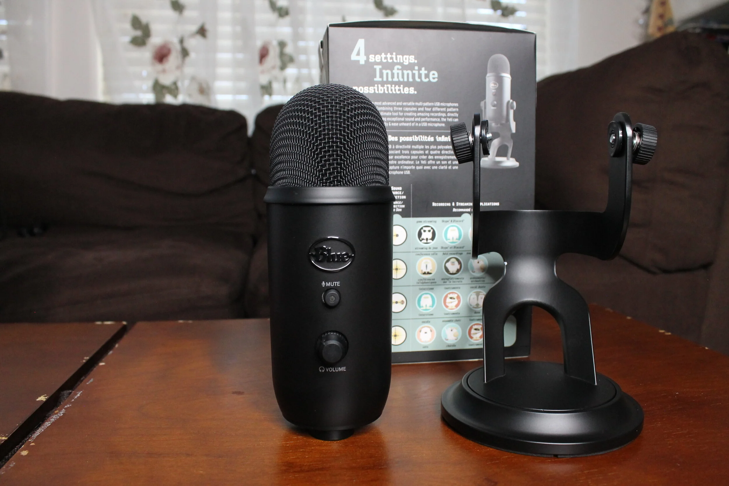 Blue Yeti Vs Razer Seiren Elite Stream Tech Reviews By BadIntent