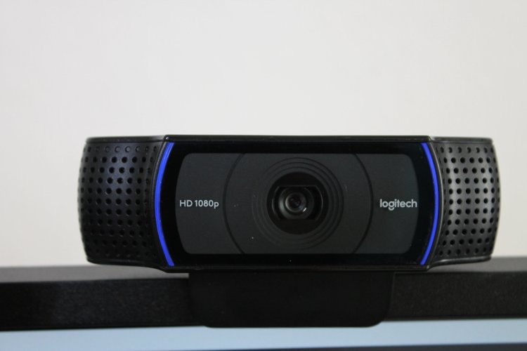 Logitech C270 vs C310 vs C920 — Stream Tech Reviews by BadIntent