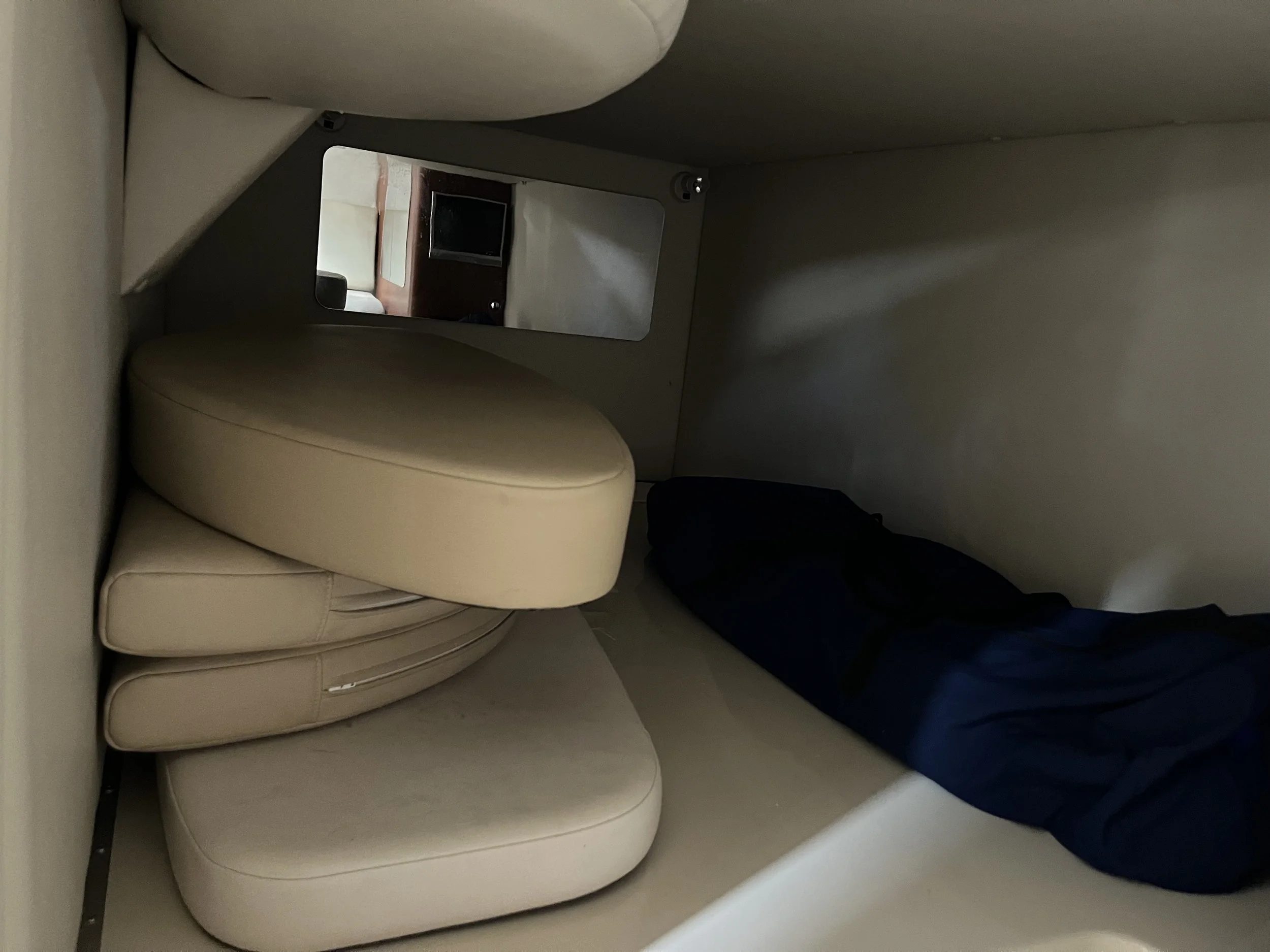 2004 Chaparral 330 Signature 35' — Tonka Bay Marina