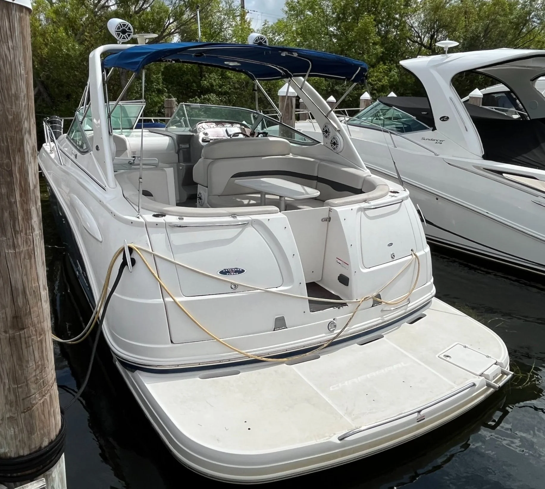 2004 Chaparral 330 Signature 35' — Tonka Bay Marina