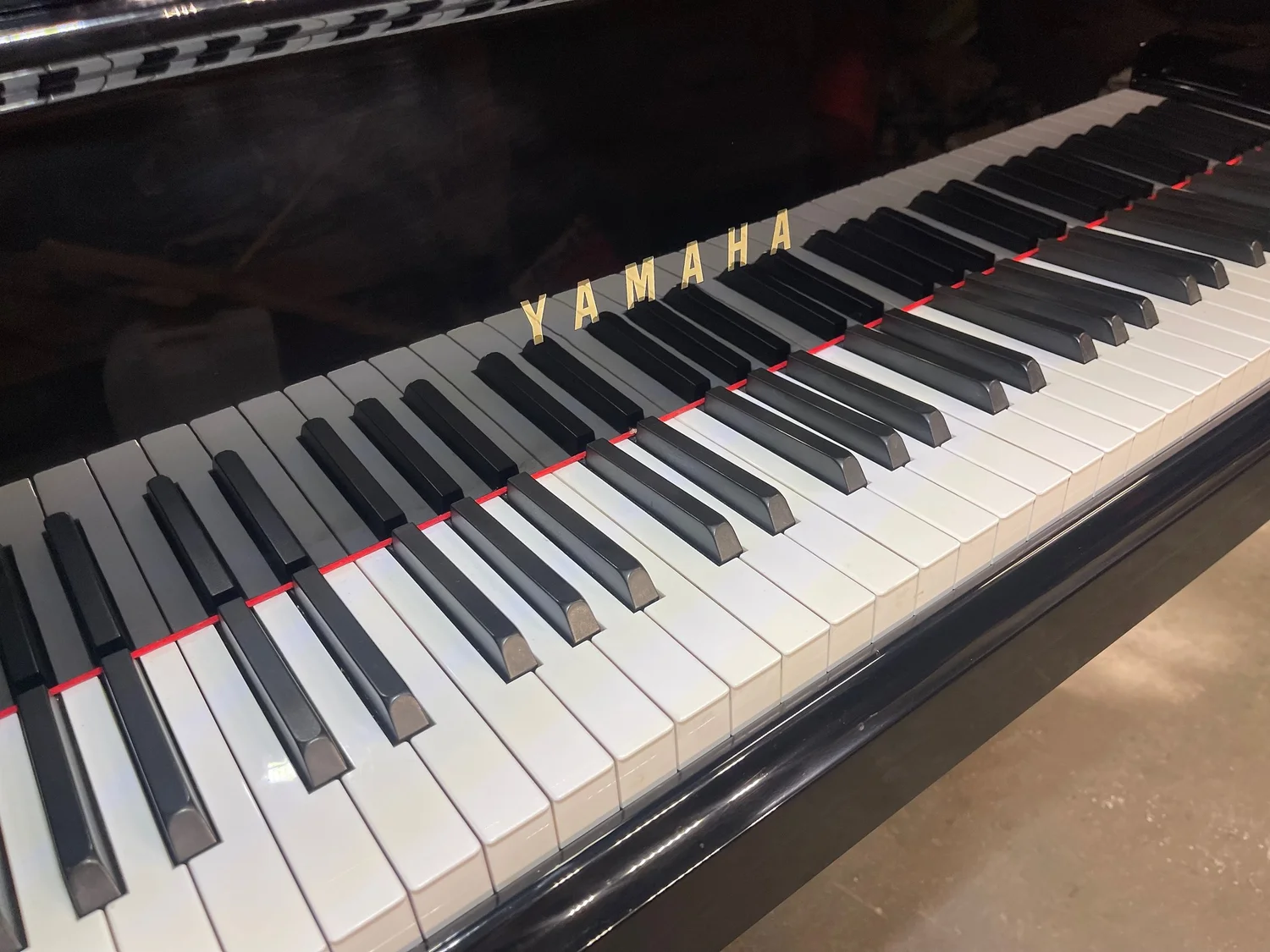 Yamaha Grand Piano Keyboard