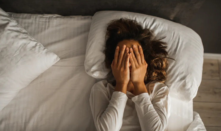 How Anxiety Affects Sleep + Medication Solutions | Dignity Brain Health ...